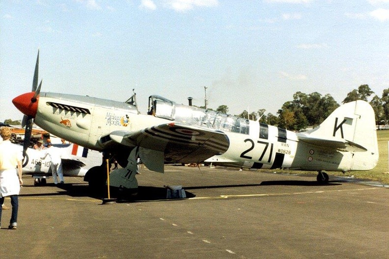 Firefly WD828 Schofields Air Show November 1985 Photo by Grahame ...